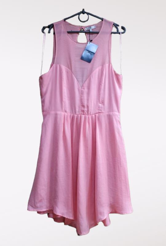 Гарна шовкова сукня — ціна 215 грн у каталозі Сукні міді Купити жіночі речі за доступною ціною