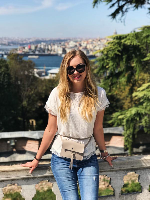 Красива футболочка — ціна 120 грн у каталозі Футболки Купити жіночі речі за доступною ціною на