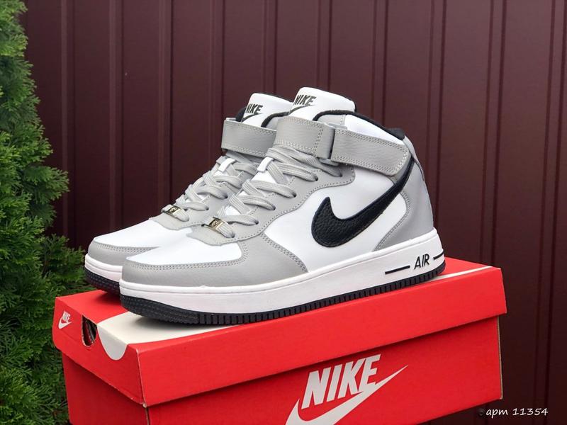 Зимові чоловічі високі шкіряні сірі з білим кросівки nike air force🆕 ...