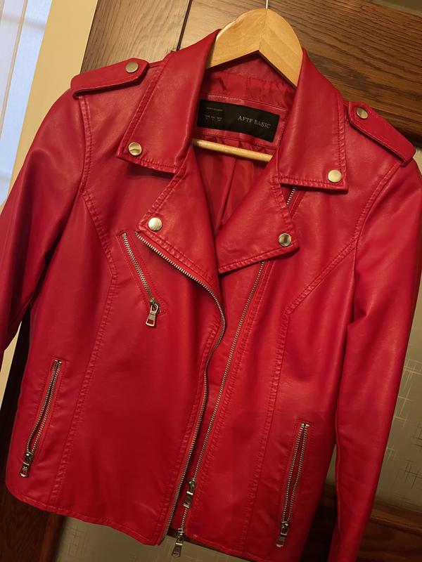 Шкіряна куртка — ціна 1500 грн у каталозі Куртки Купити жіночі речі за доступною ціною на Шафі