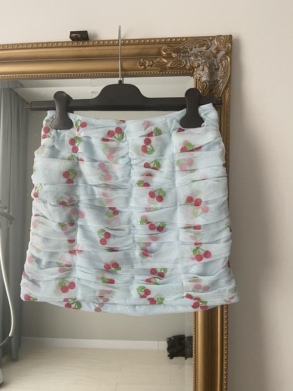 Спокуслива спідничка у вишеньки — ціна 195 грн у каталозі Міні спідниці Купити жіночі речі за