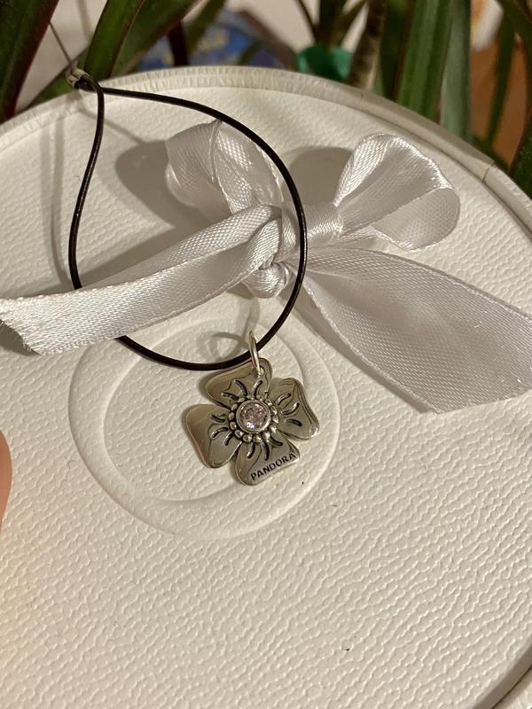 Пандора квітка з рожевим каменем для кліпс і браслетів — цена 850 грн в ...