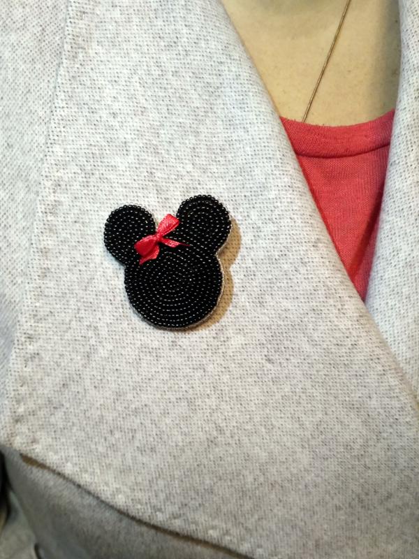 Брошка міккі маус — ціна 190 грн у каталозі Брошки Купити аксесуари за доступною ціною на Шафі