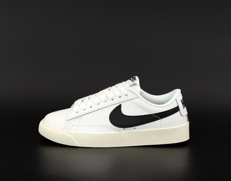 Кроссовки Nike Blazer — ціна 1750 грн у каталозі Кросівки Купити жіночі речі за доступною ціною