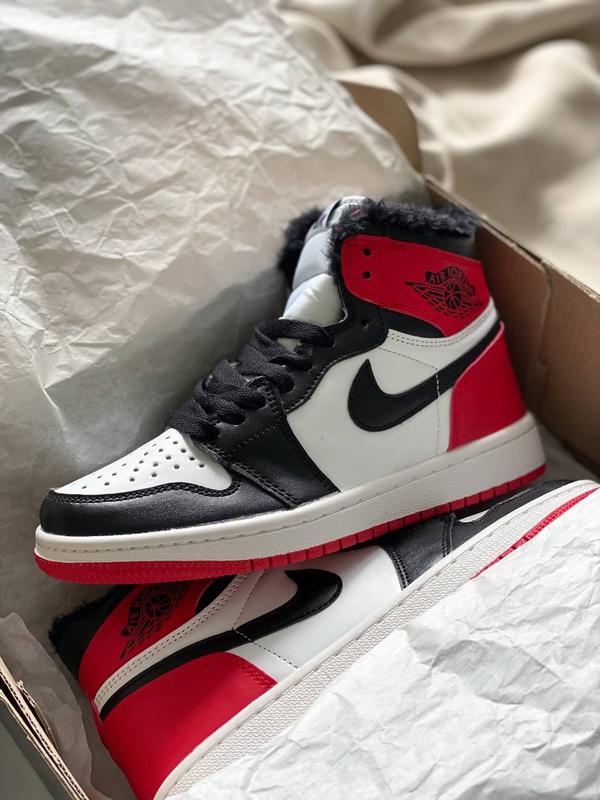 Кросівки nike air jordan retro high red/black/white fur — цена 2150 грн ...