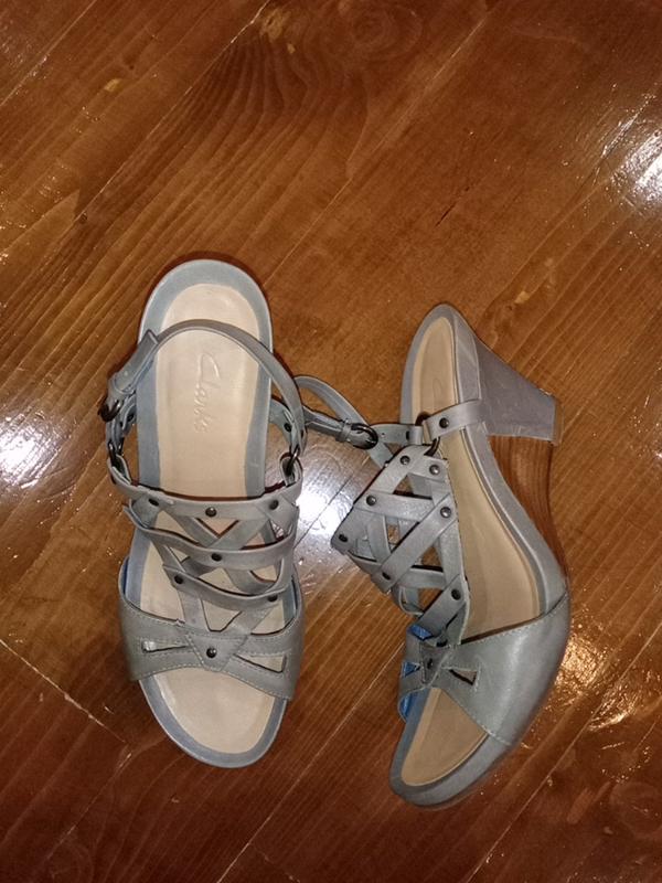 Clarks мякенькі шкіряні босоніжки сандалі кларкс — цена 100 грн в ...