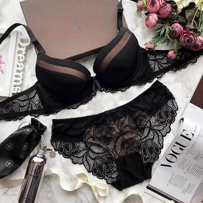 Комплект нижньої білизни кольори — ціна 315 грн у каталозі Комплекти Купити жіночі речі за