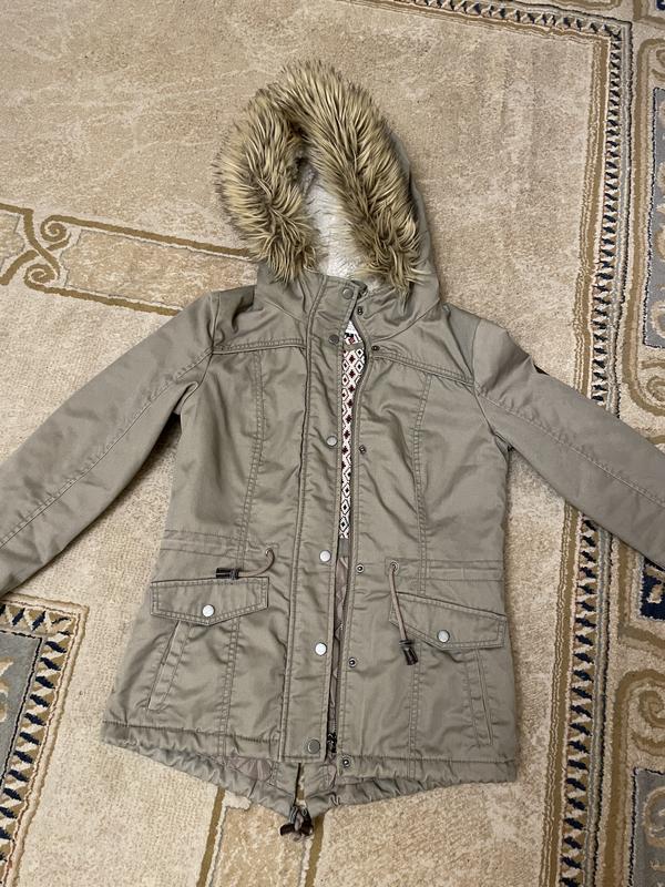 Парка курточка жіноча — ціна 450 грн у каталозі Парки Купити жіночі речі за доступною ціною на