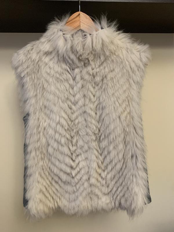 Жилет натуральне хутро — ціна 500 грн у каталозі Жилетки Купити жіночі речі за доступною ціною
