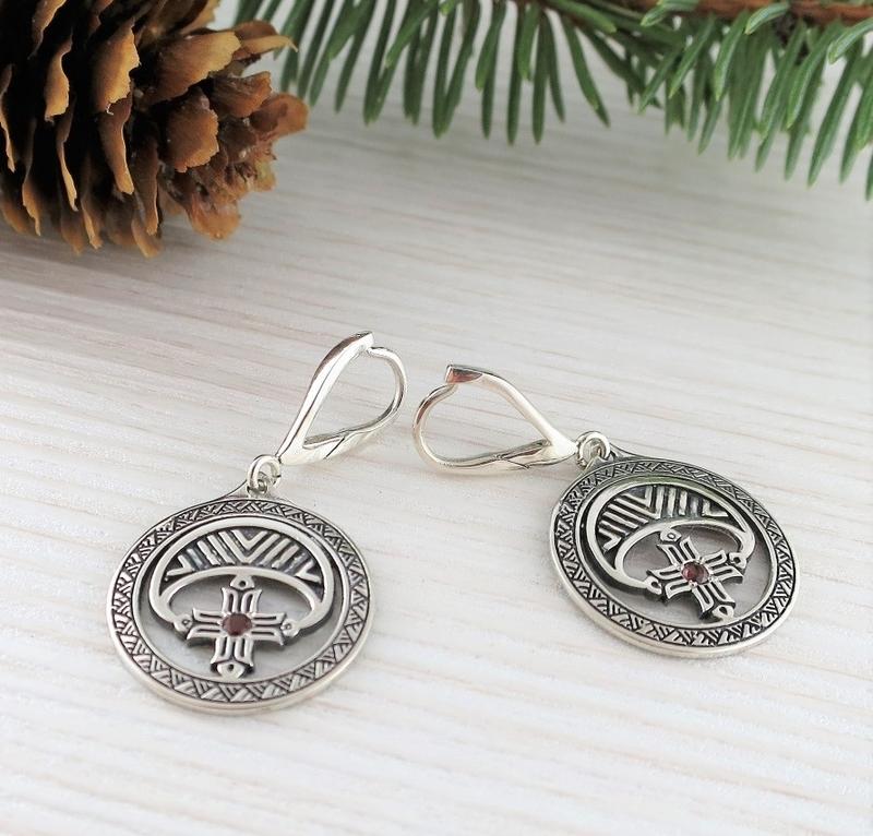 Сережки жіночі лунниця срібло — ціна 1650 грн у каталозі Сережки Купити