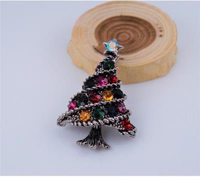 Брошка зі стразами новорічна ялинка — ціна 175 грн у каталозі Брошки Купити аксесуари за
