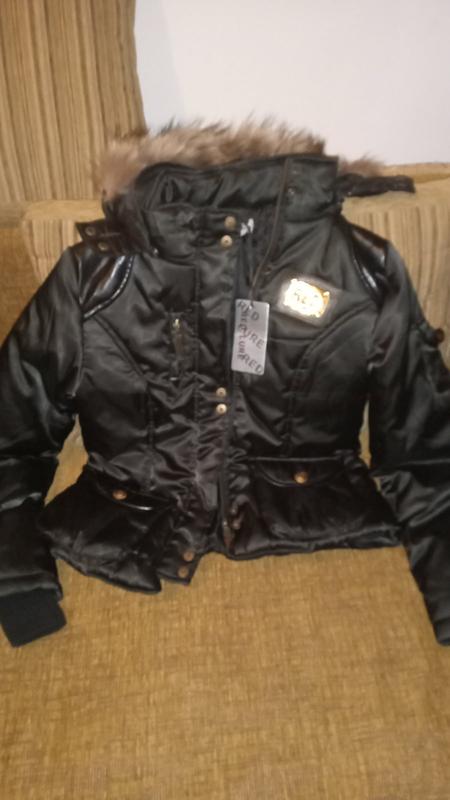 Куртки пуховики — ціна 100 грн у каталозі Куртки Купити жіночі речі за доступною ціною на Шафі