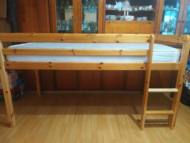 Дитяча кровать з матрацом б у — ціна 4000 грн у каталозі Ліжка Купити товари для дому та побуту