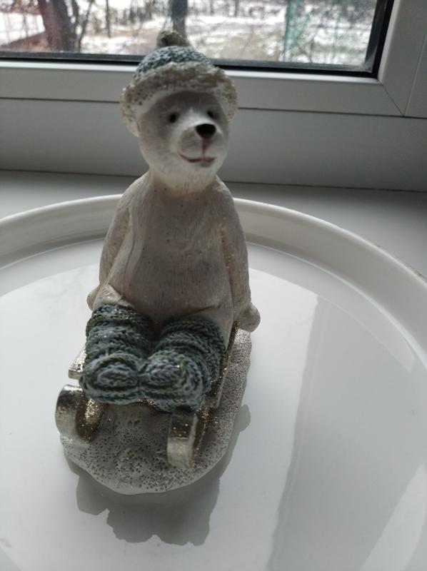 Статуетка ведмедя на санчатах новорічний декор — цена 180 грн в каталоге Статуэтки Купить товары