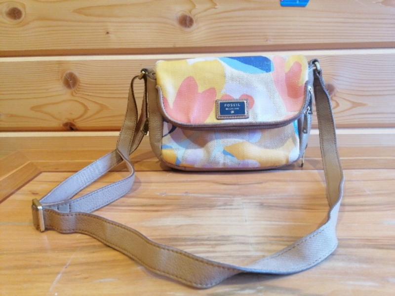 Стильна сумка Fossil Authentic — ціна 619 грн у каталозі Крос боді Купити аксесуари за доступною