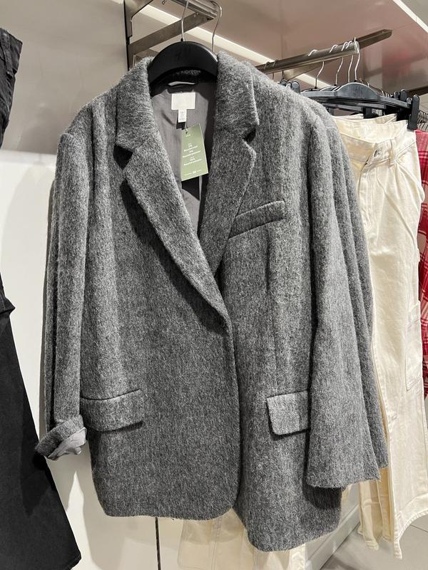 Сірий піджак з трендової тканини h&m! оригінал, португалія! — цена 2899 ...