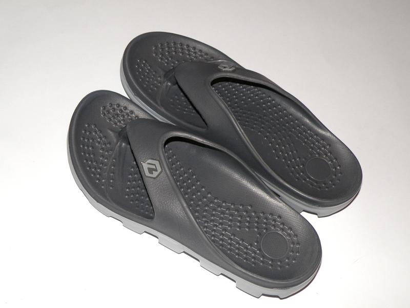 Шлепанцы новые р 40 41 — цена 295 грн в каталоге Шлепанцы Купить мужские вещи по доступной цене