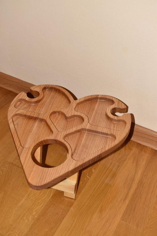 Винний столик серцем круглий овальний — ціна 420 грн у каталозі Столи