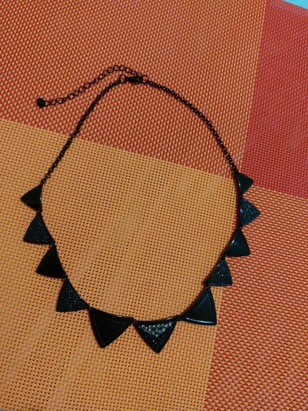 Кольє з трикутничками — ціна 78 грн у каталозі Кольє і намиста Купити аксесуари за доступною