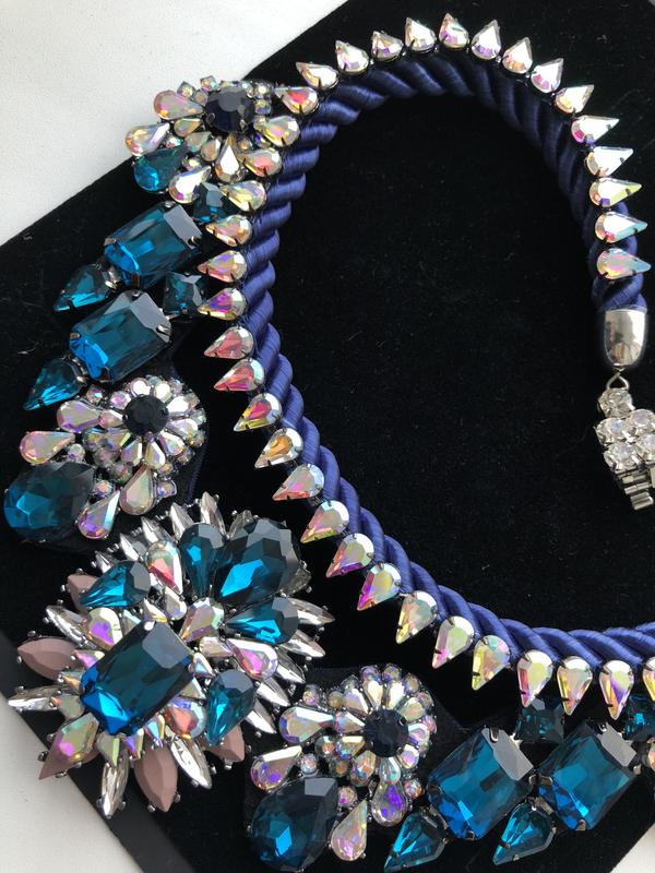 Біжутерія — ціна 300 грн у каталозі Кольє і намиста Купити аксесуари за доступною ціною на Шафі