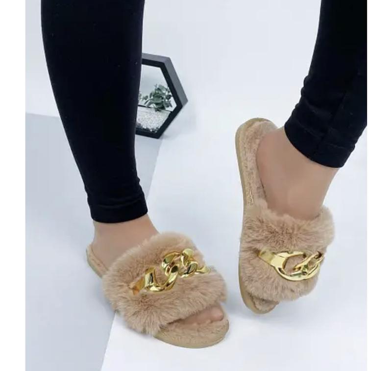 Трендові шльопанці натуральне хутро з прикрасою — цена 775 грн в