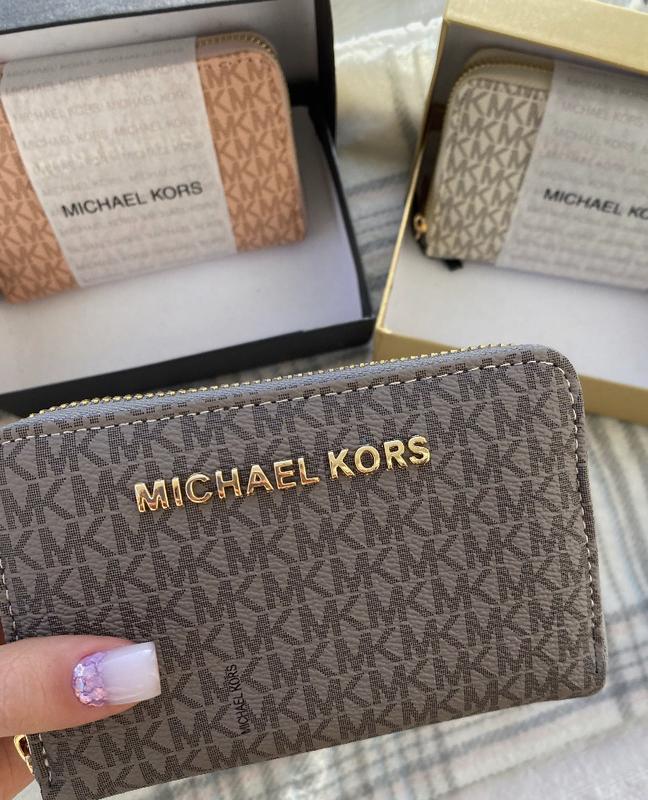 Гаманець Michael Kors — ціна 1260 грн у каталозі Гаманці Купити аксесуари за доступною ціною на