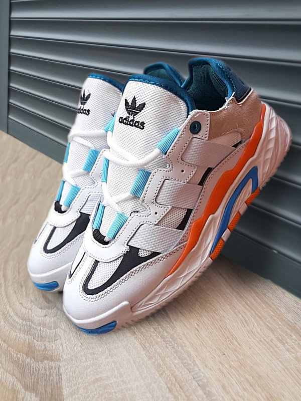 Женские демисезонные кроссовки adidas niteball белые с синим и ...