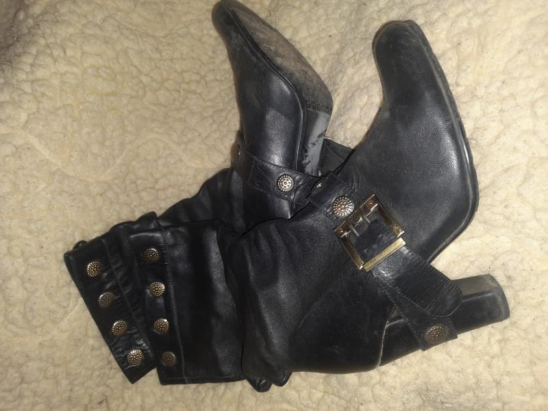 Чобітки жіночі — цена 40 грн в каталоге Сапоги Купить женские вещи по доступной цене на Шафе