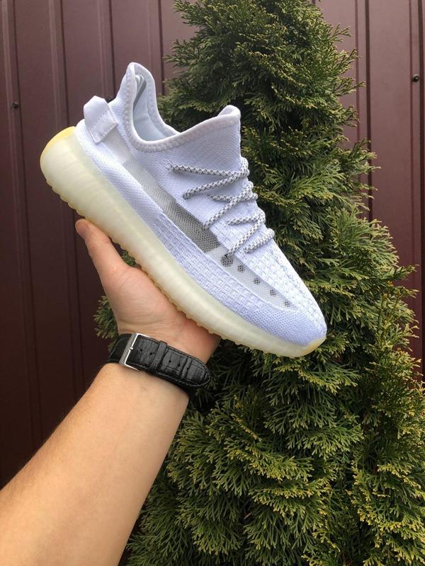 Женские кроссовки adidas yeezy boost 350 v2 белые адидас изи буст изики ...
