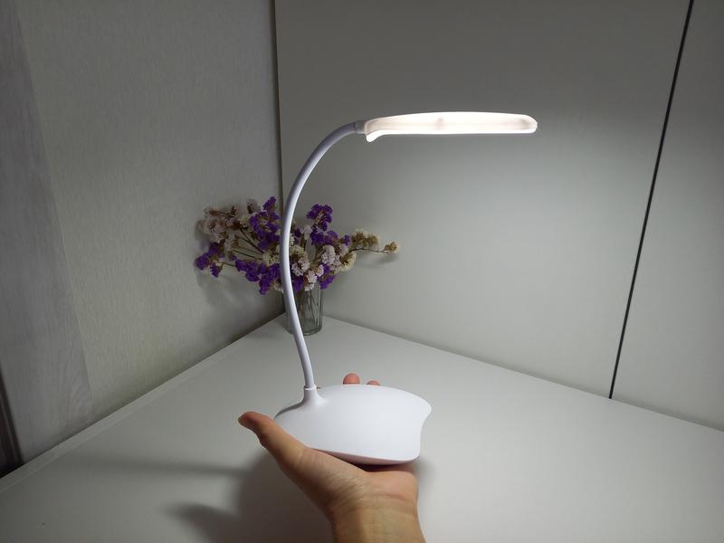 Настольная led лампа аккумуляторная на аккумуляторе — цена 429 грн в ...