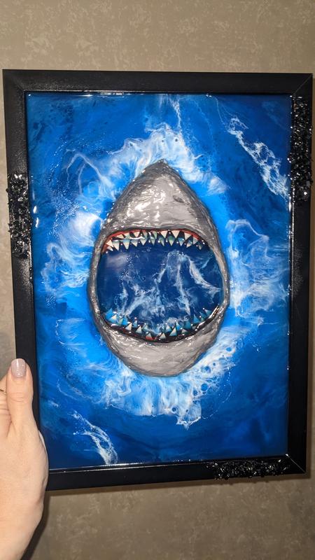 Картина з епоксидної смоли акула — ціна 900 грн у каталозі Картини Купити товари для дому та