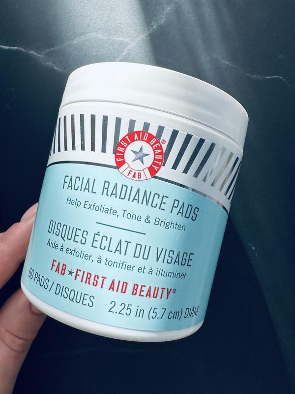 First aid beauty facial radiance pads store