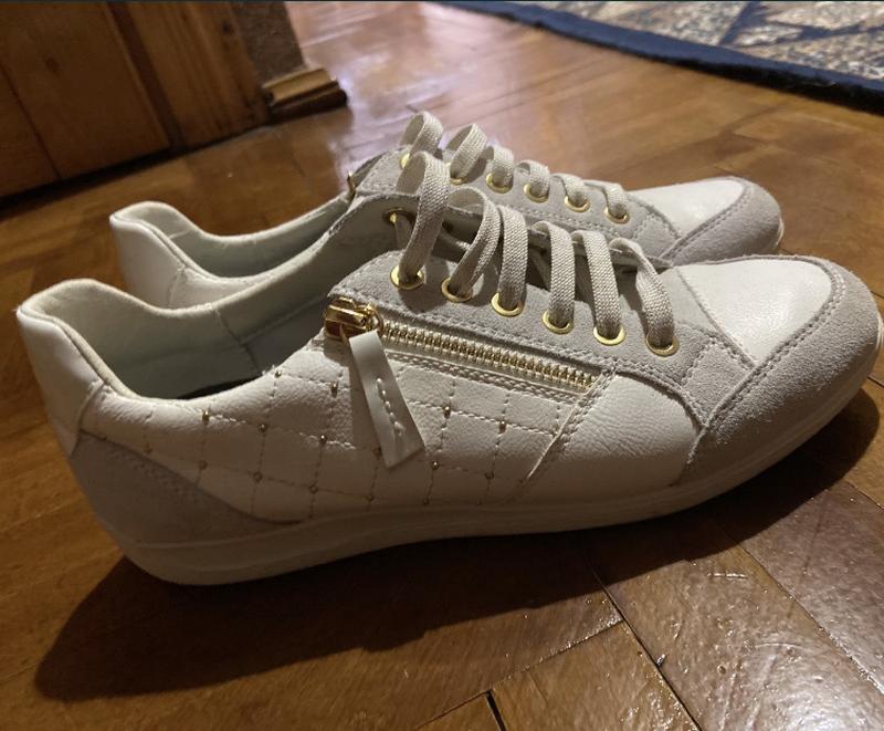 Взуття кросівки — ціна 900 грн у каталозі Кросівки Купити жіночі речі