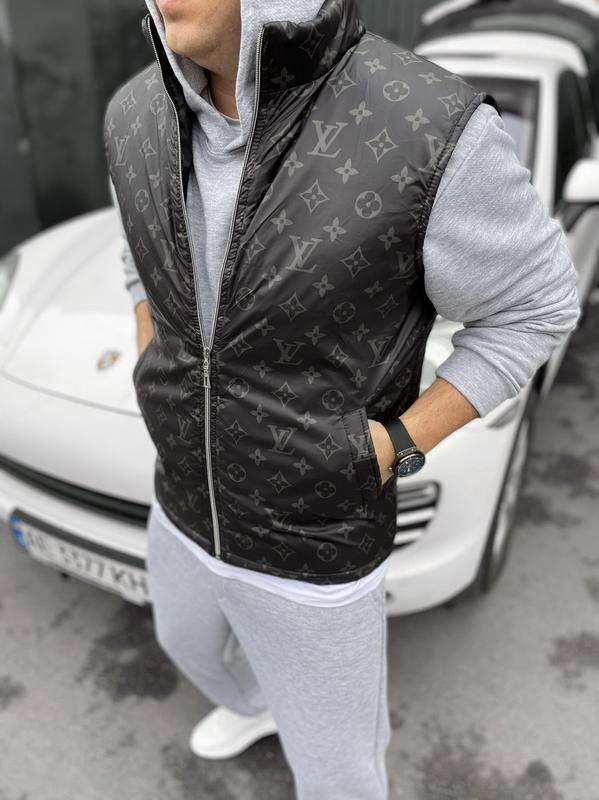 Жилет — цена 1000 грн в каталоге Жилетки Купить мужские вещи по доступной цене на Шафе Украина