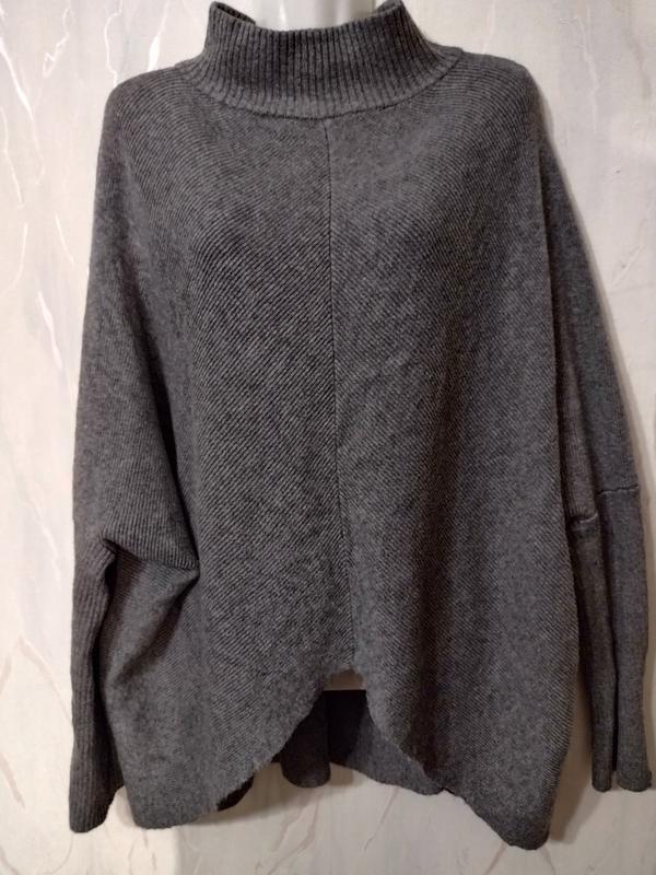 Дуже гарний стильний светрик італія — ціна 140 грн у каталозі Светри Купити жіночі речі за