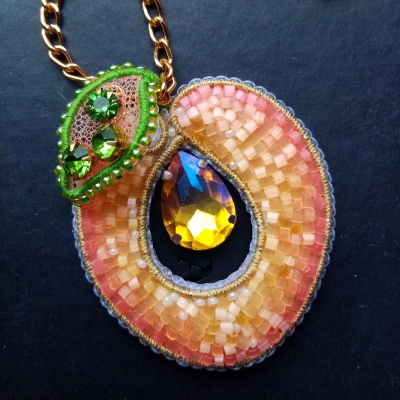 Кулон — цена 250 грн в каталоге Кулоны Купить аксессуары по доступной цене на Шафе Украина