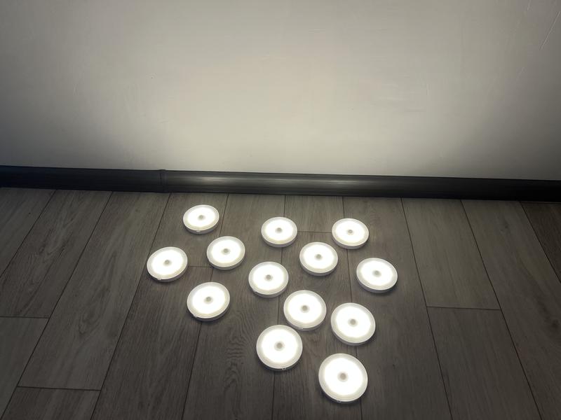 Лед лампа светильник аккумуляторный ночник фонарь с датчиком движения — цена 359 грн в каталоге