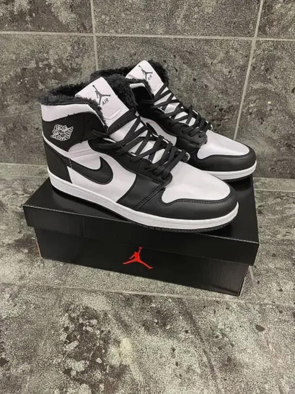 Мужские зимние кроссовки nike air jordan 1 winter (черно-белые) высокие ...