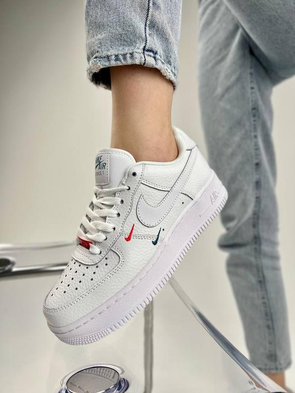 Женские кожаные белые кроссовки nike air force. — цена 2150 грн в ...