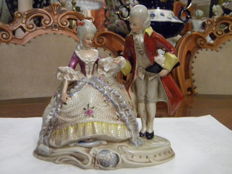 Статуэтка дама и кавалер фарфор германия на реставрацию — цена 2500 грн в каталоге Статуэтки