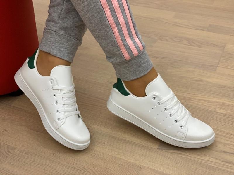 Жіночі кеди білі — ціна 430 грн у каталозі Кеди Купити жіночі речі за