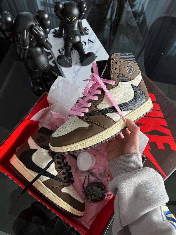 Кроссовки мужские, женские nike air jordan 1 retro high travis scott ...