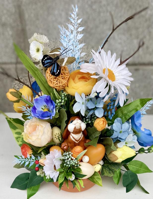 Великодня композиція з керамічним зайчиком — ціна 1300 грн у каталозі Штучні квіти Купити товари