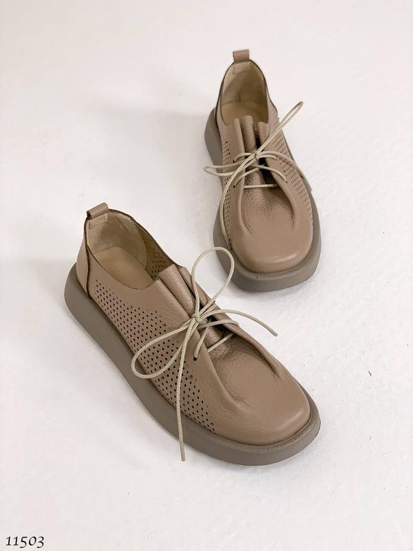 Тапули лоферы кожаные с перфорацией — цена 1850 грн в каталоге Лоферы