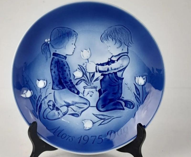 Порцелянова тарілка — ціна 350 грн у каталозі Статуетки Купити товари для дому та побуту за