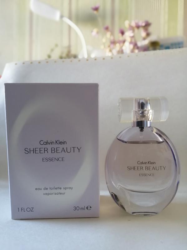 Sheer beauty essence 30 мл — цена 660 грн в каталоге Туалетная вода ...