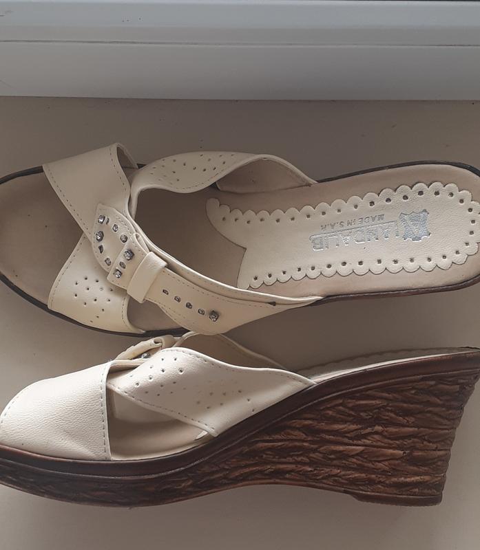 Шлепанцы — цена 299 грн в каталоге Шлепанцы Купить женские вещи по доступной цене на Шафе