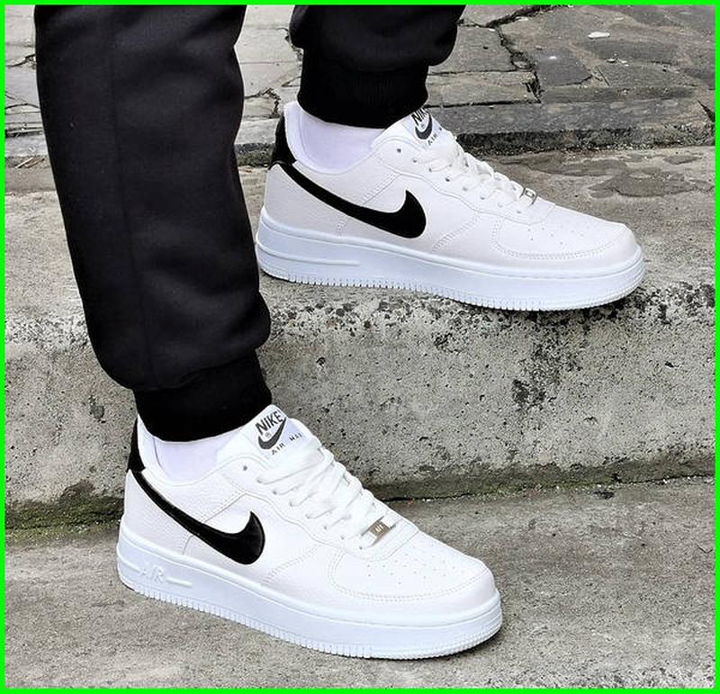 Кроссовки nike белые — цена 1399 грн в каталоге Кроссовки Купить ...