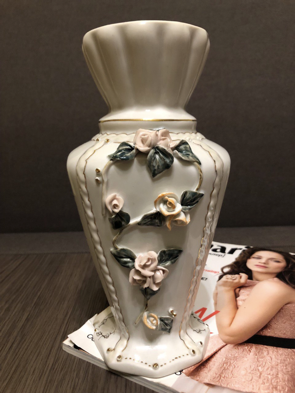 Винтажная новая нежная фарфоровая ваза чехия — цена 1250 грн в каталоге Вазы Купить товары для