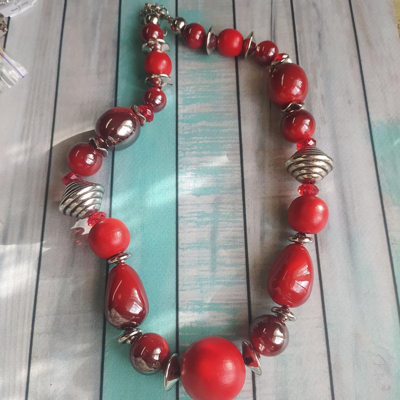 Намисто дерево пластик — цена 180 грн в каталоге Колье и ожерелья Купить аксессуары по доступной